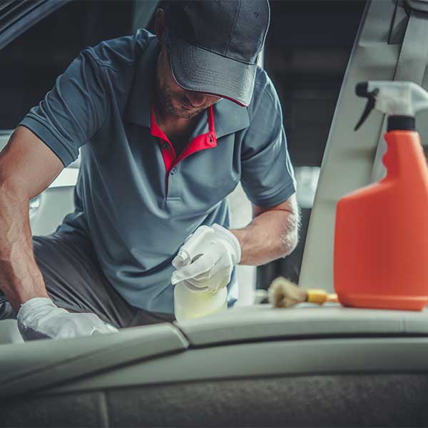 Solutii curatare interior auto - Gliana